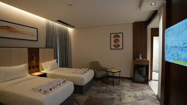 Suite (3 Bed Rooms + Living Room) - 麥加