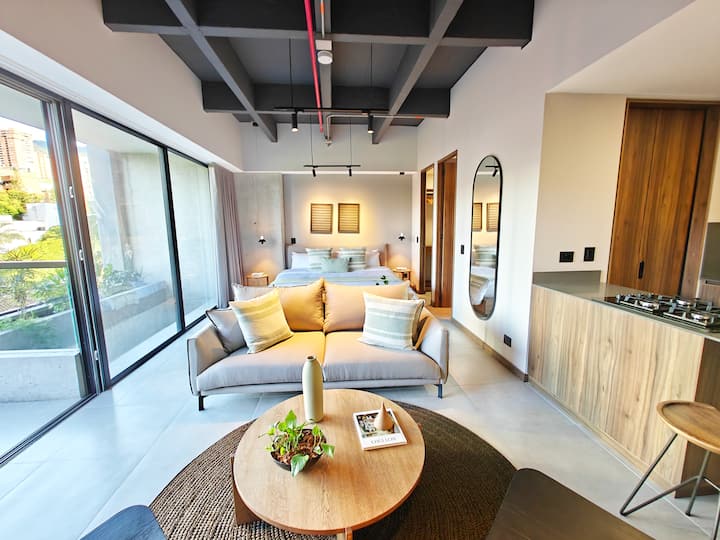 Industrial Loft | Ac | Balcony - Medellín, Colombia