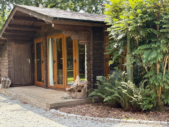 Cozy Woodland Cabin Retreat In The North Downs - Sevenoaks