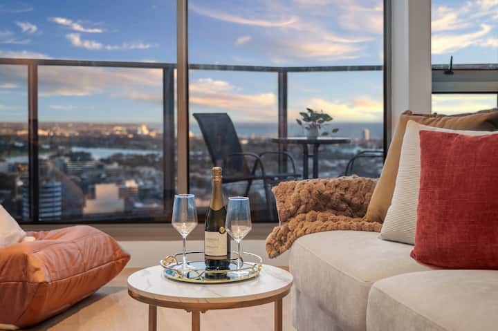 Breathtaking Views 2br Apt W/ Parking, Pool & Gym - Kensington