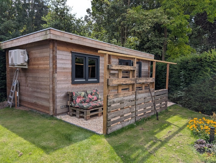 Knusse Houten Studio Met Tuin - Eindhoven