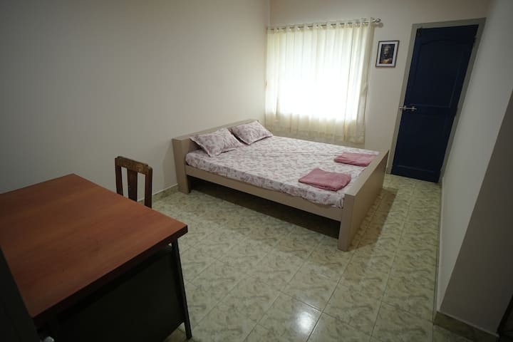 Non A/c Single Room - 1 Window - Palakkad