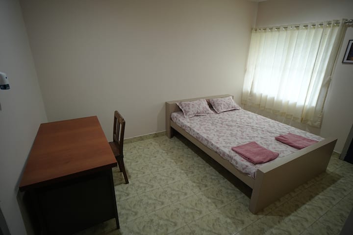 Non A/c Single Room - 1 Window - Palakkad