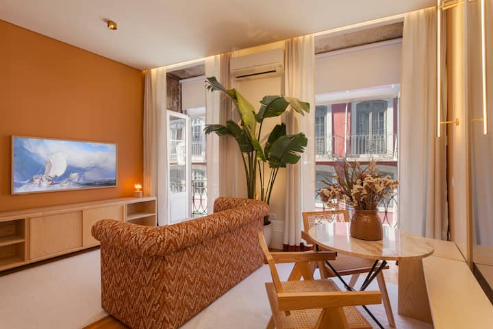 Luxe Music-inspired Studio In Porto Iconic Street - Porto