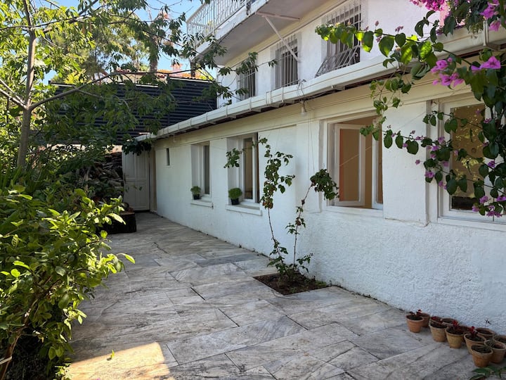 Büyükada Da Sakin Bir Yer - Adalar