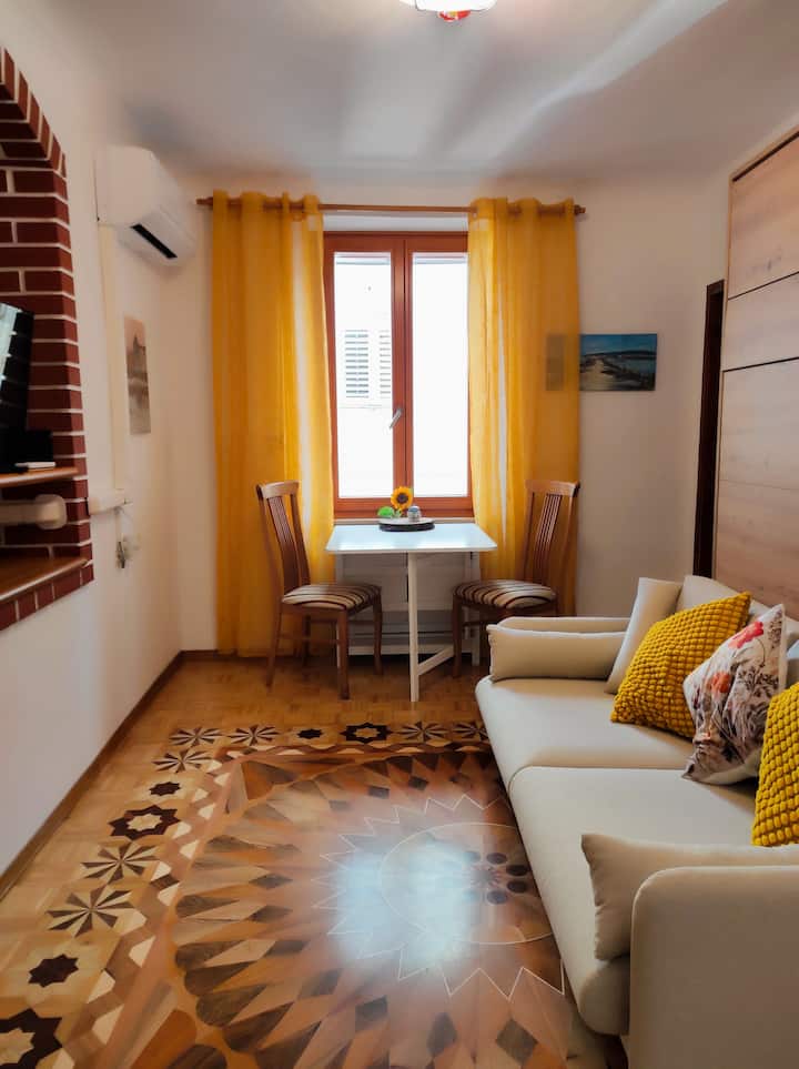Svetel Studio S Karakterjem - Piran