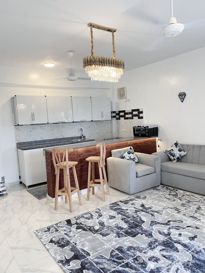 Apartment With Terrace Green Spaces And Horse View - ルクソール