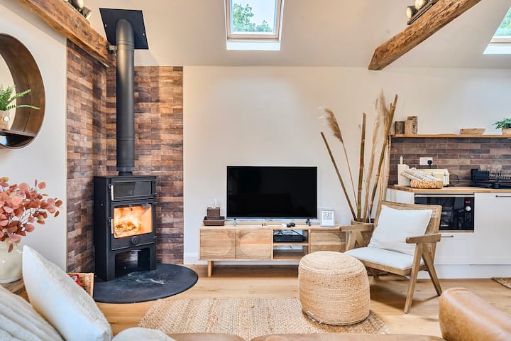 Weston Cottage – Charming Countryside Retreat - Shere