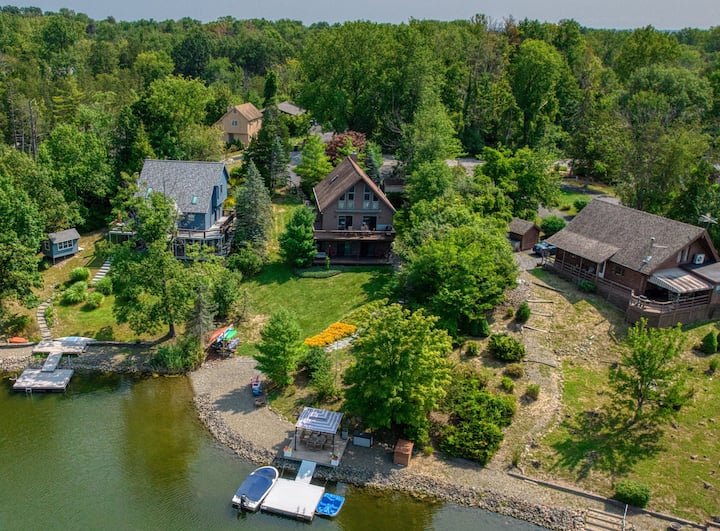 Lakeside
 Retreat With Private Beach! - Hudson, NY