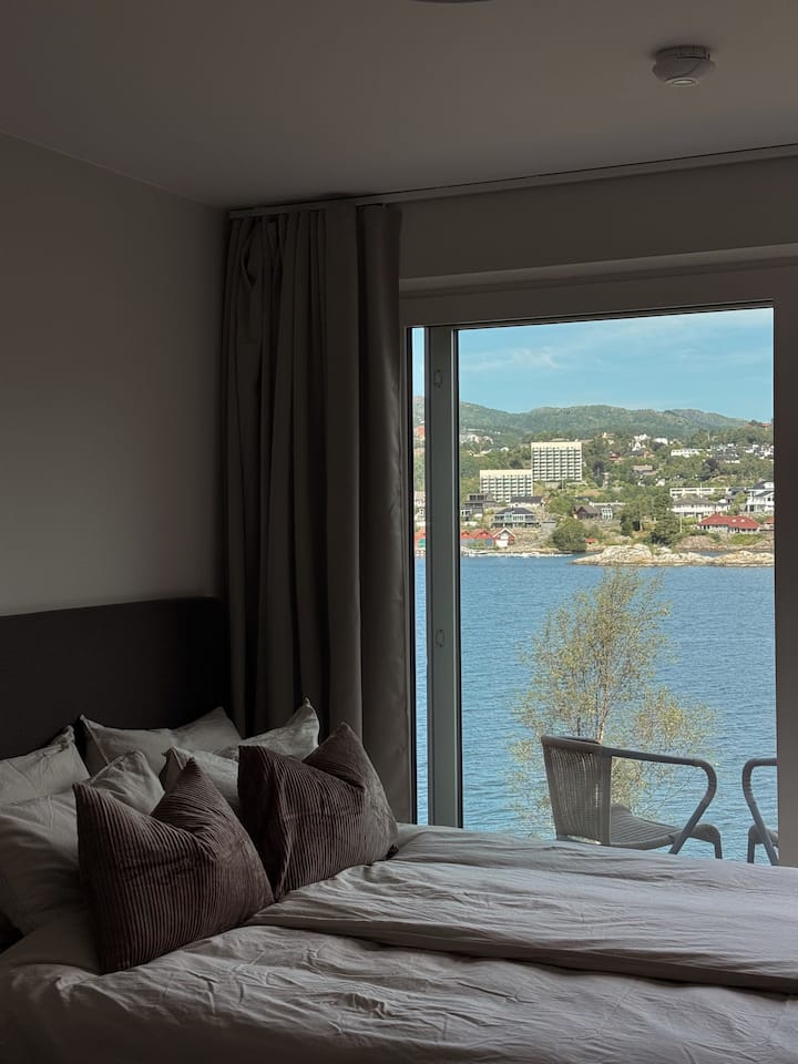 By The Fjord – Central Bergen Apartmet W/panorama - Bergen