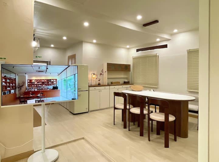 독채/단체/최대12인/룸3화2/단독마당/대형숙소/동대문/종로/명동/ - Seoul