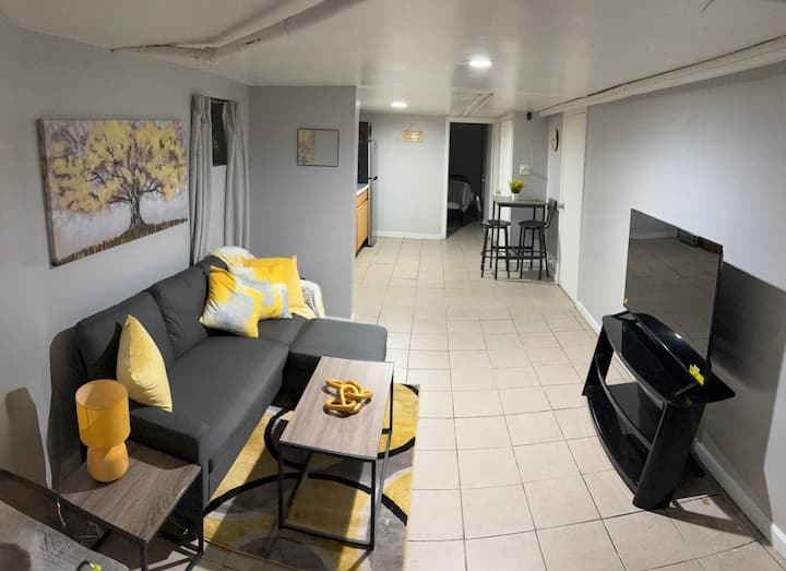 Cozy Fully Furnished 2br/1ba - Newark, NJ