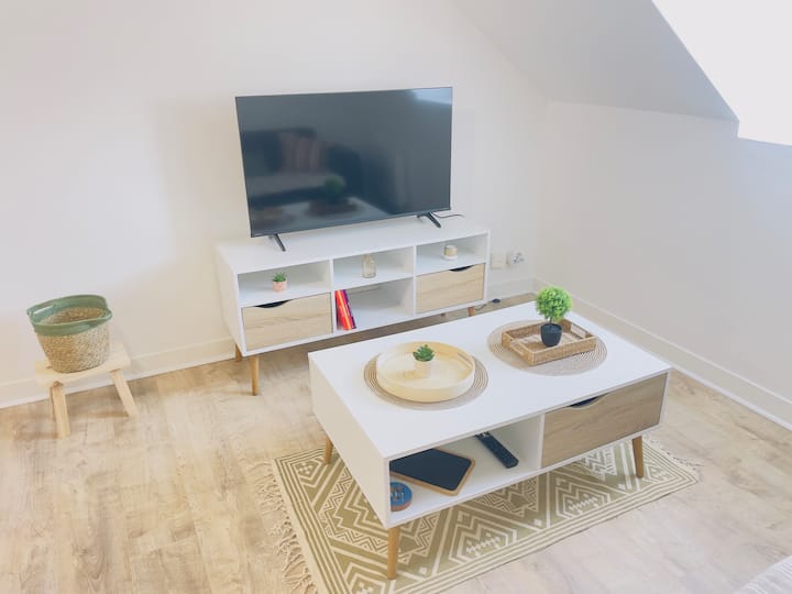 Jean Jaurès - 4 Pers - Wifi - Parking Privé - Allonnes