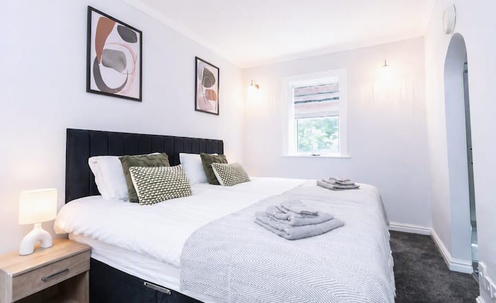One King Zip, Bedroom Apartment, Free Parking - Lytham St Annes