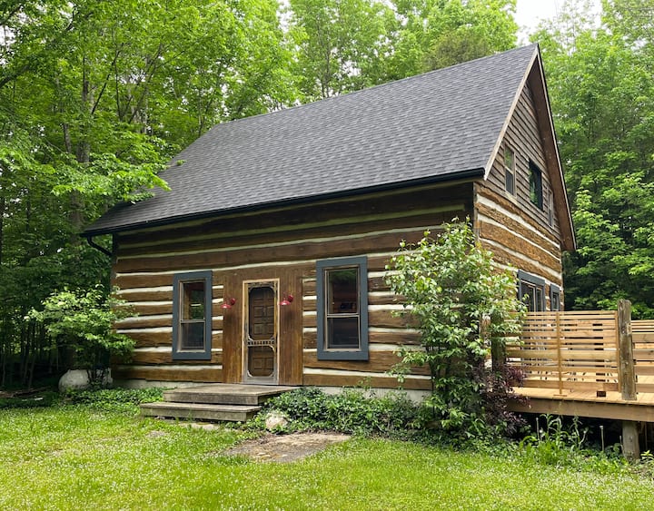 Vegetarian Log Cabin In The Woods On The Bruce - Wiarton