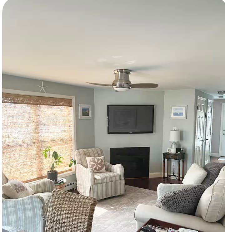 Beach Escape | Water Views - Narragansett, RI