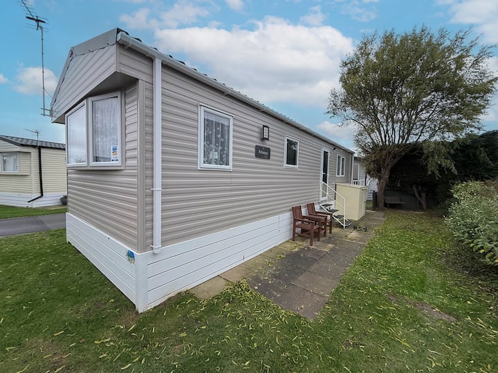 Caravan At Pakefield Beach Ref 68115cr - Lowestoft