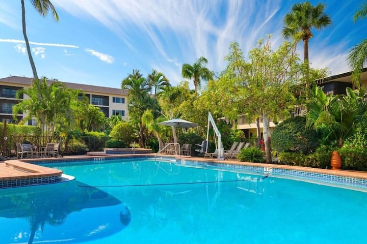 Naples Room For Relaxation And Adventure Seekers - Naples, FL