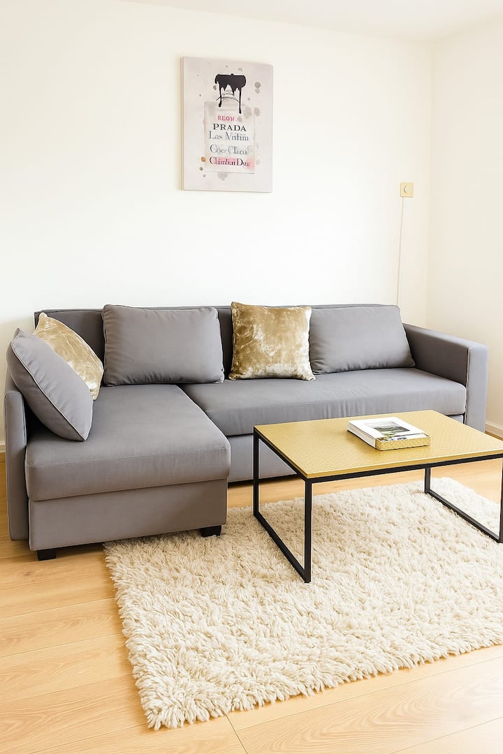 Cozy Central 2bed Apt W/ Fast Wifi & Free Parking - Luton