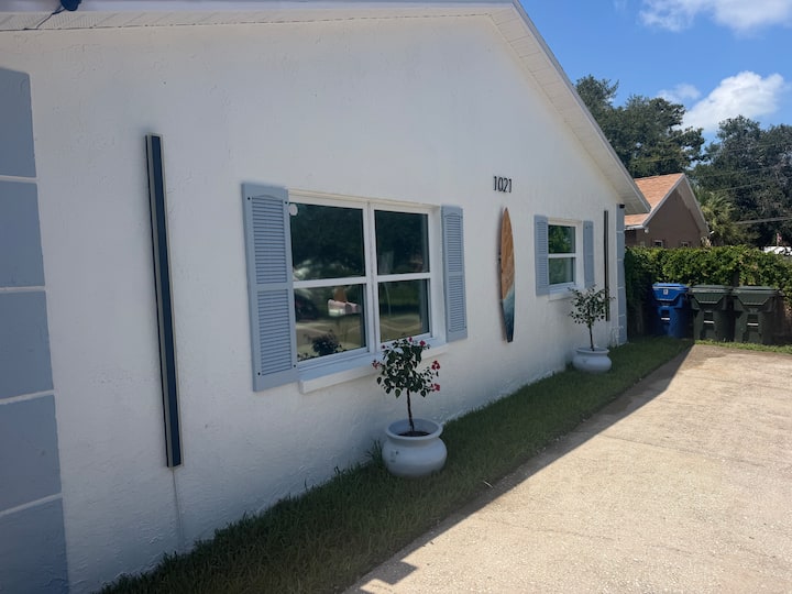 Casa Azul A - Largo, FL