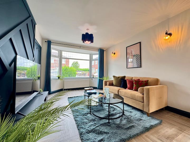 Host Harmony | Pet Friendly 3bd, 5pp, Parking - Bury