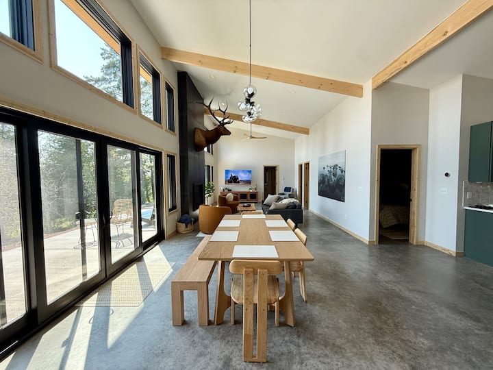 Cedar Solace: Private Forest Lake Views - Lutsen, MN