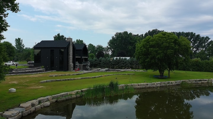 The Limestone Mansion, Napanee - Napanee
