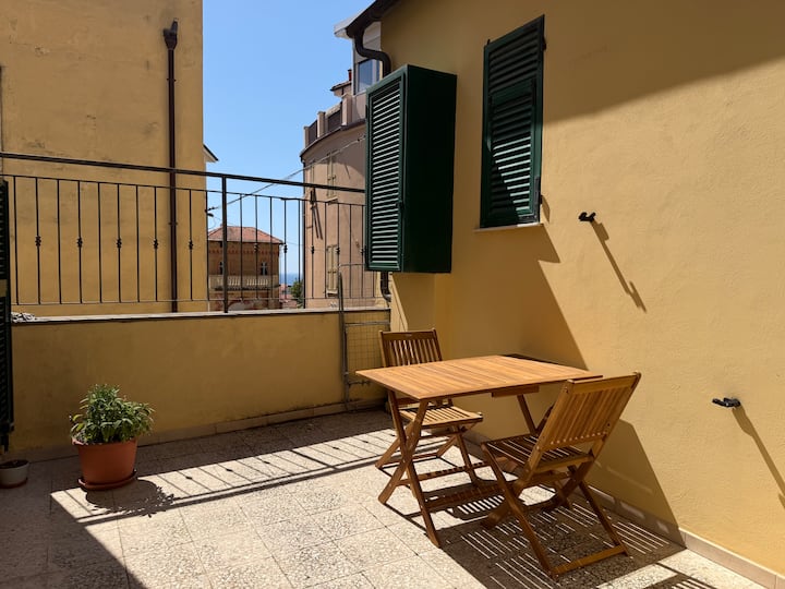 Host4u - La Casa Di Rina A Imperia Porto Maurizio - Imperia