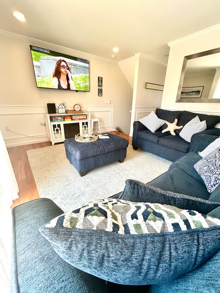 Modern 3-bdrm,  3bathrm, 3 Level & Pool - Seaside Heights, NJ