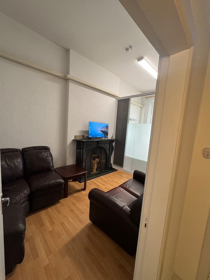Upscale Hotel Like Apartment - Roscrea