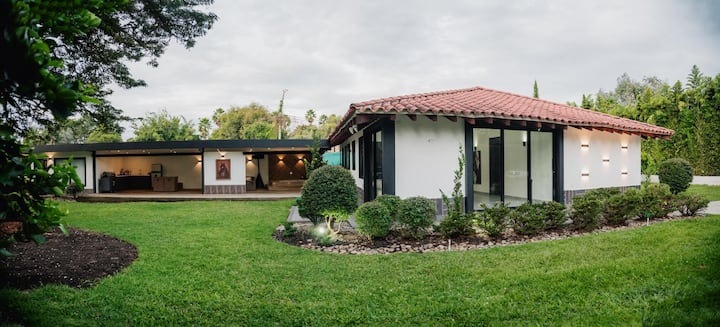 Casa Exclusiva En Llanogrande - Rionegro