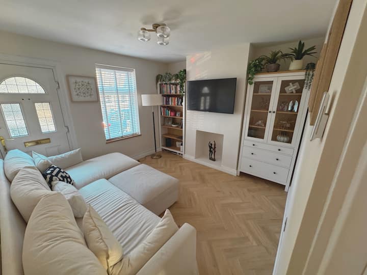 Peaceful Cottage Next To Nature, Close To Station - Brentwood