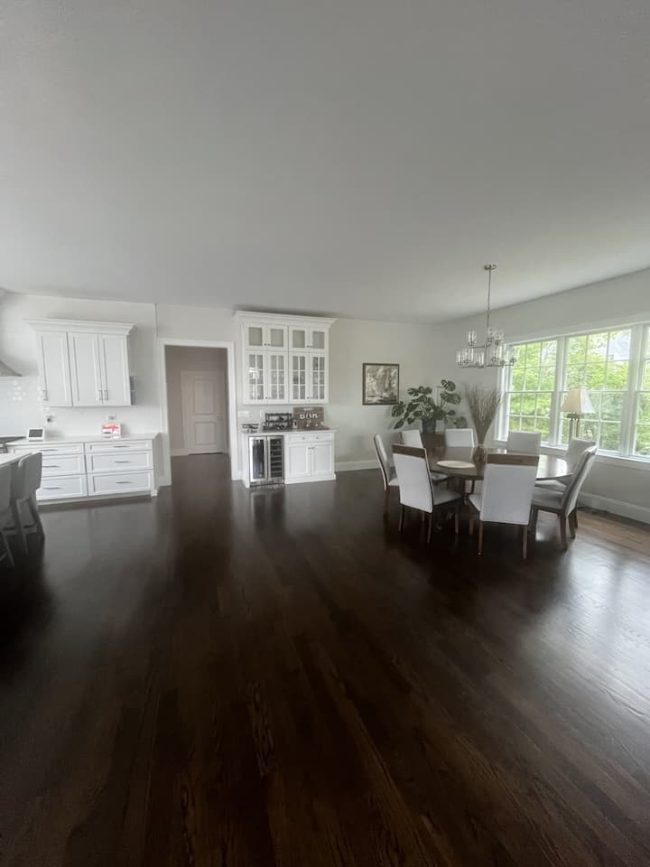 Beautiful Cape Cod Home /Airpark - Falmouth, MA
