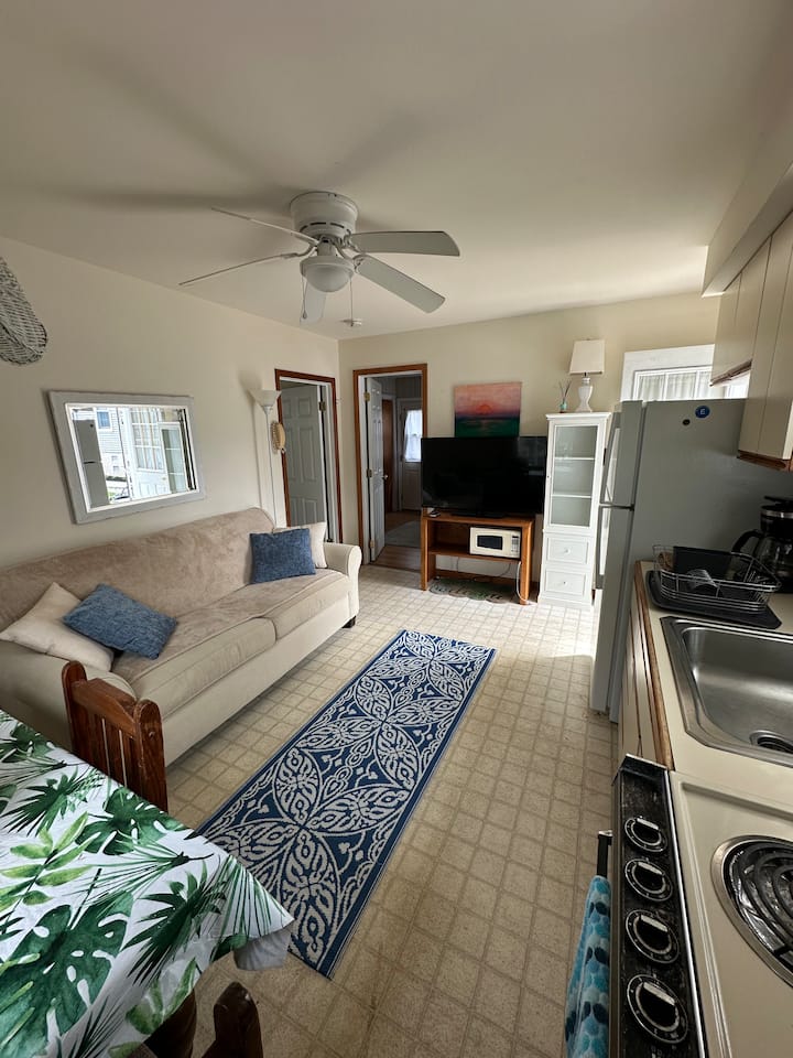 Charming Avalon Cottage - Avalon, NJ