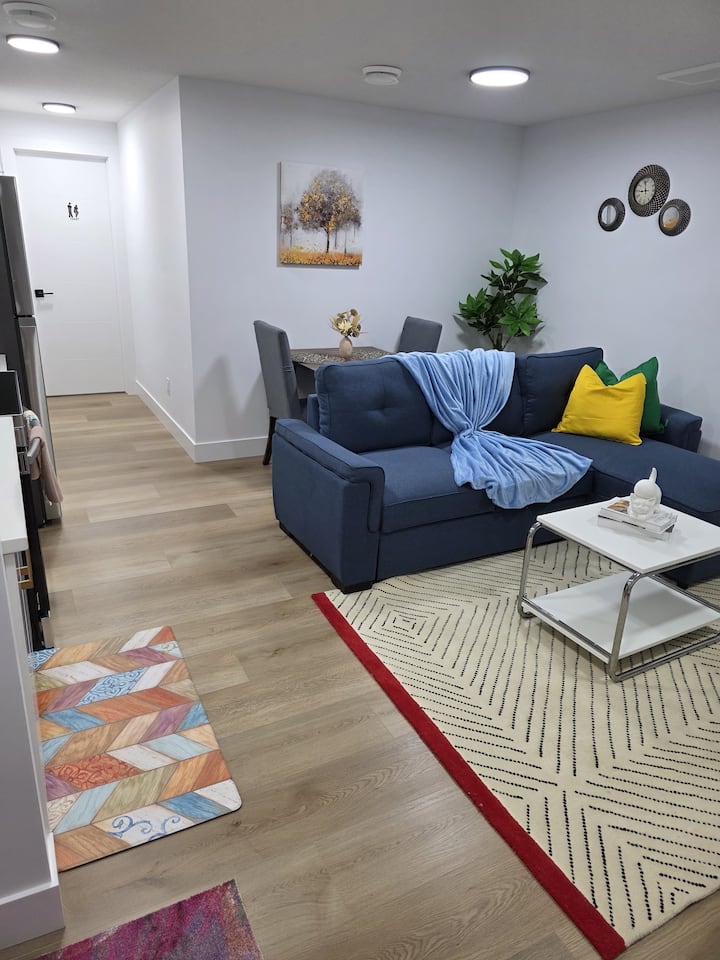 Cool Urban Space Near Everything - Fort Saskatchewan