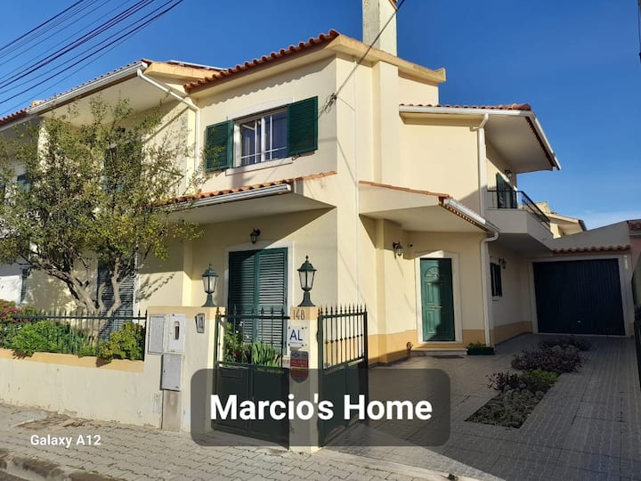 Marcio's Home - Amora
