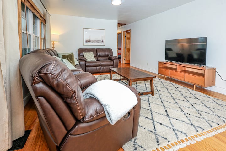 Cozy Ranch Retreat W/ Fire Pit! ~10min To Downtown - Neyland Stadium Knoxville