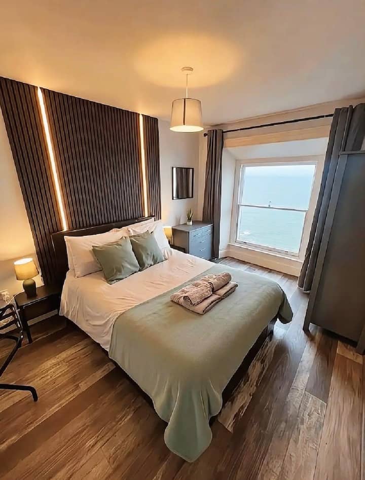 Seafront, Stunning Sea And Starling Views! - Aberystwyth