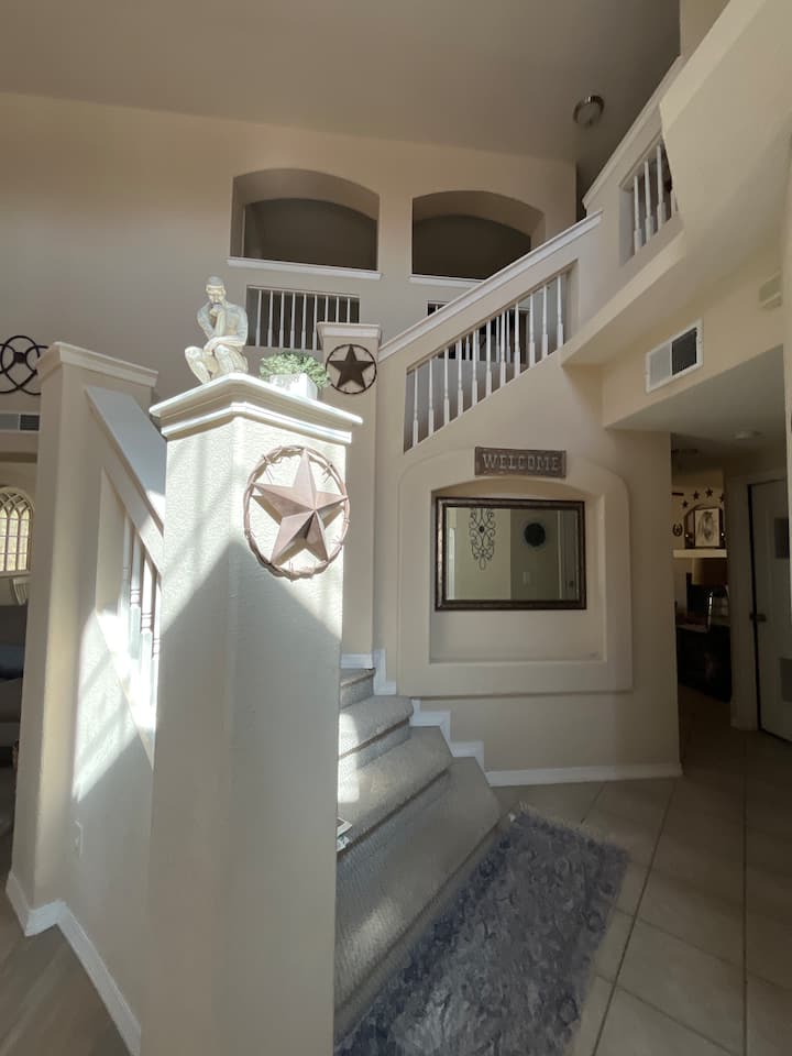 Spacious Family Home - El Paso, TX