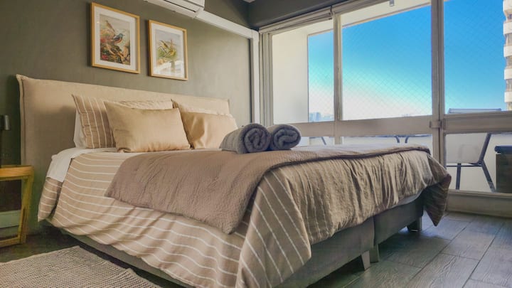 Amplio Depto. Con A/c A Pasos Del Parque Arauco - Santiago de Chile