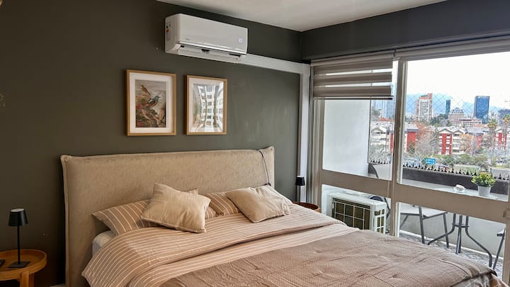 Amplio Depto. Con A/c A Pasos Del Parque Arauco - Santiago