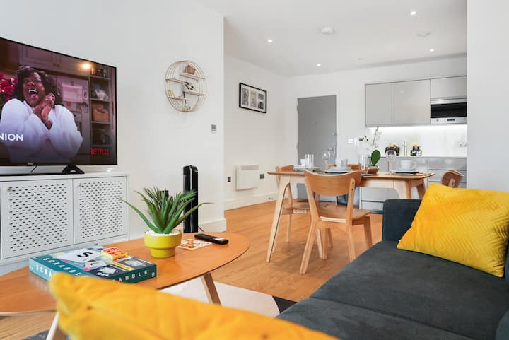 Luxury 1-bed Apt |City-center| Free Parking - Sandwell District