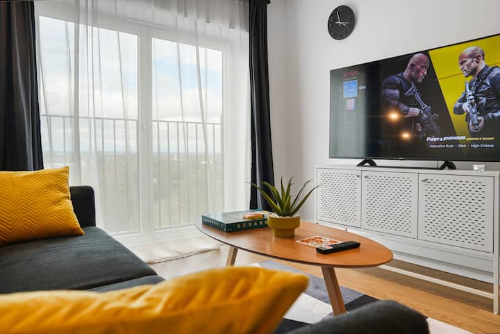 1br Apt W/ Lake View, Juliet Balcony & Fast Wi-fi - Birmingham
