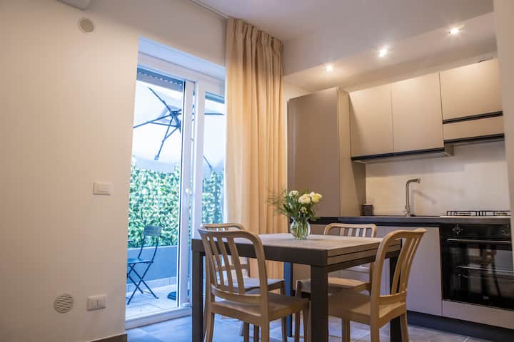 Near The Sea And Aeolian Port. Pamir Apartments - Milazzo