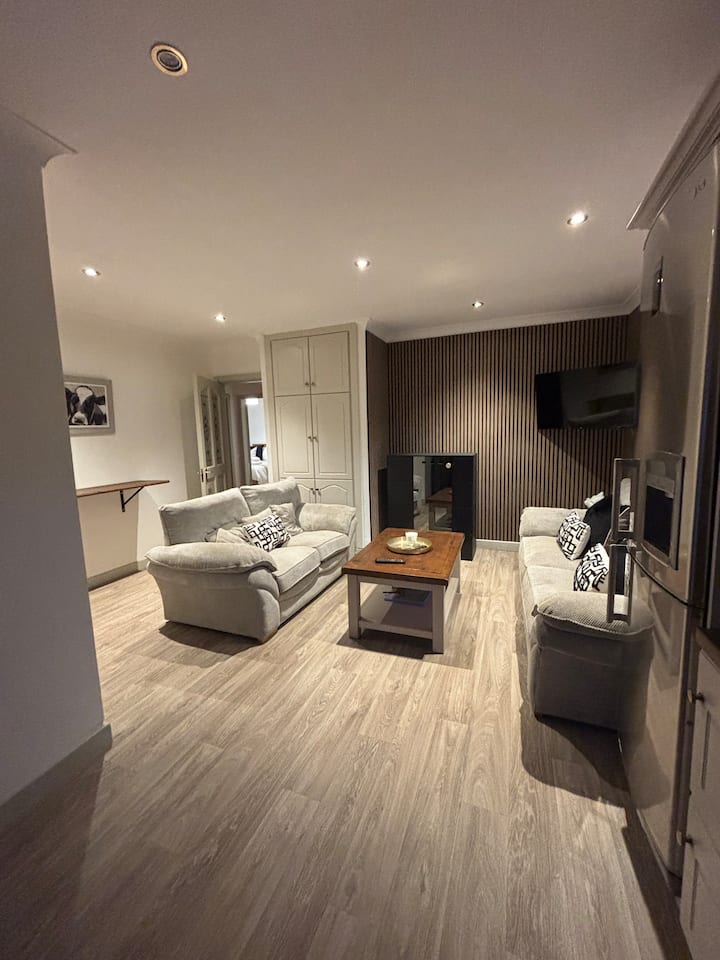 Angie's Self Catering
Croghan, County Offaly - Tullamore, Ireland