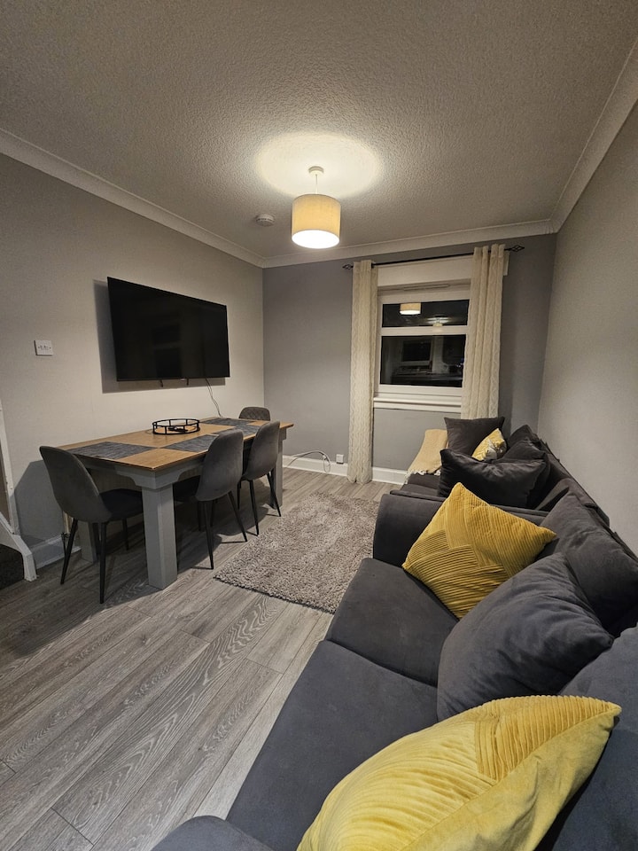 Contractors Dreamhouse - Dundee