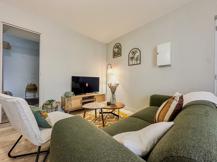 Spacieux & Sécurisé - Cour - Halles De Merville - Lorient