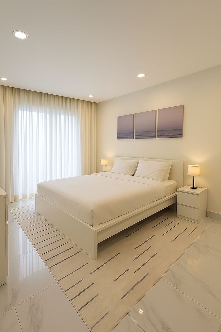 Private 1bhk Top-floor Apartment At Ghubrah Beach - Oman