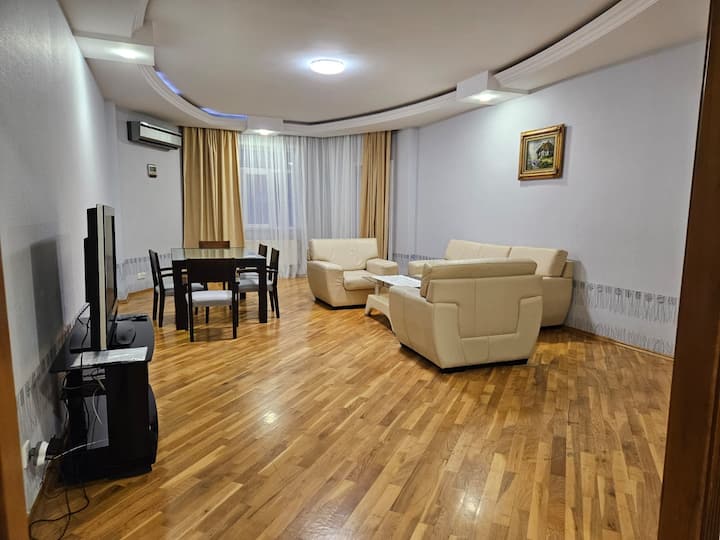 Modern 4 Br City Center&balcony - 바쿠