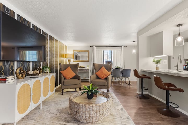 3b Hickory Hollow - Charlotte, NC